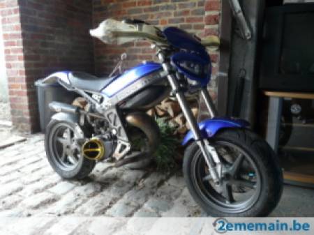 SUZUKI MAGIC STREET TR50s